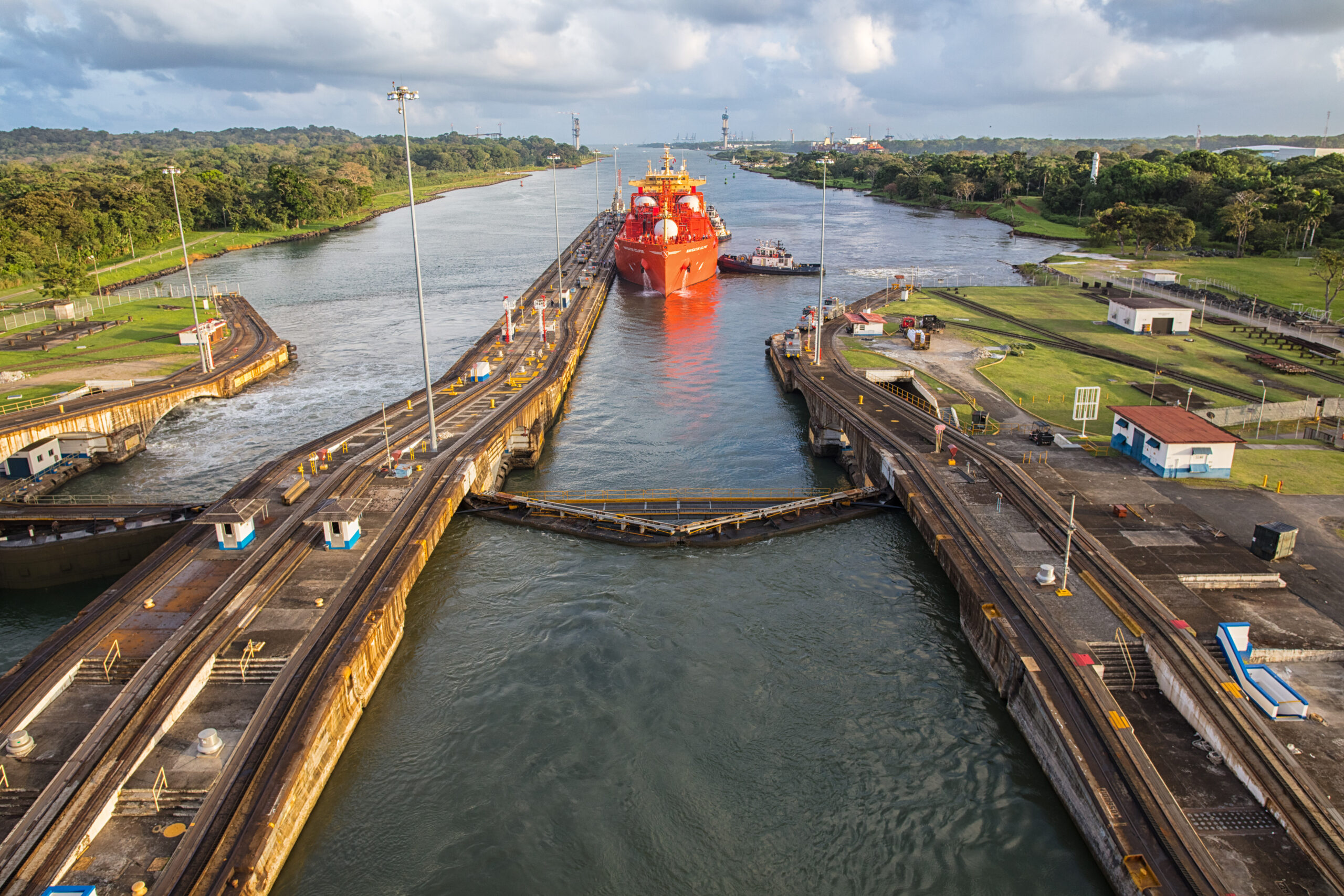 Panama Canal Weather Radar Improves Shipping Safety